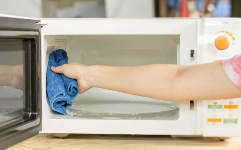 How To Clean A Toaster: Everything You Need To Know! • BoatBasinCafe