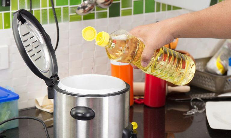 Does Oil Go Bad? All Cooking Oils Explained • BoatBasinCafe