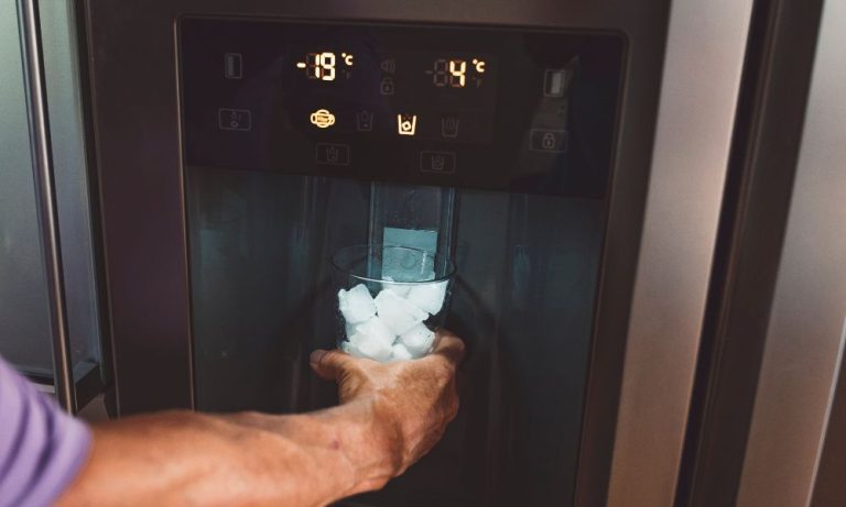 How Long Does It Take For Ice To Freeze - And How To Speed It Up ...