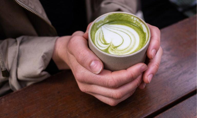Matcha Acidity Explained: Health Benefits, Nutrition & Recipes