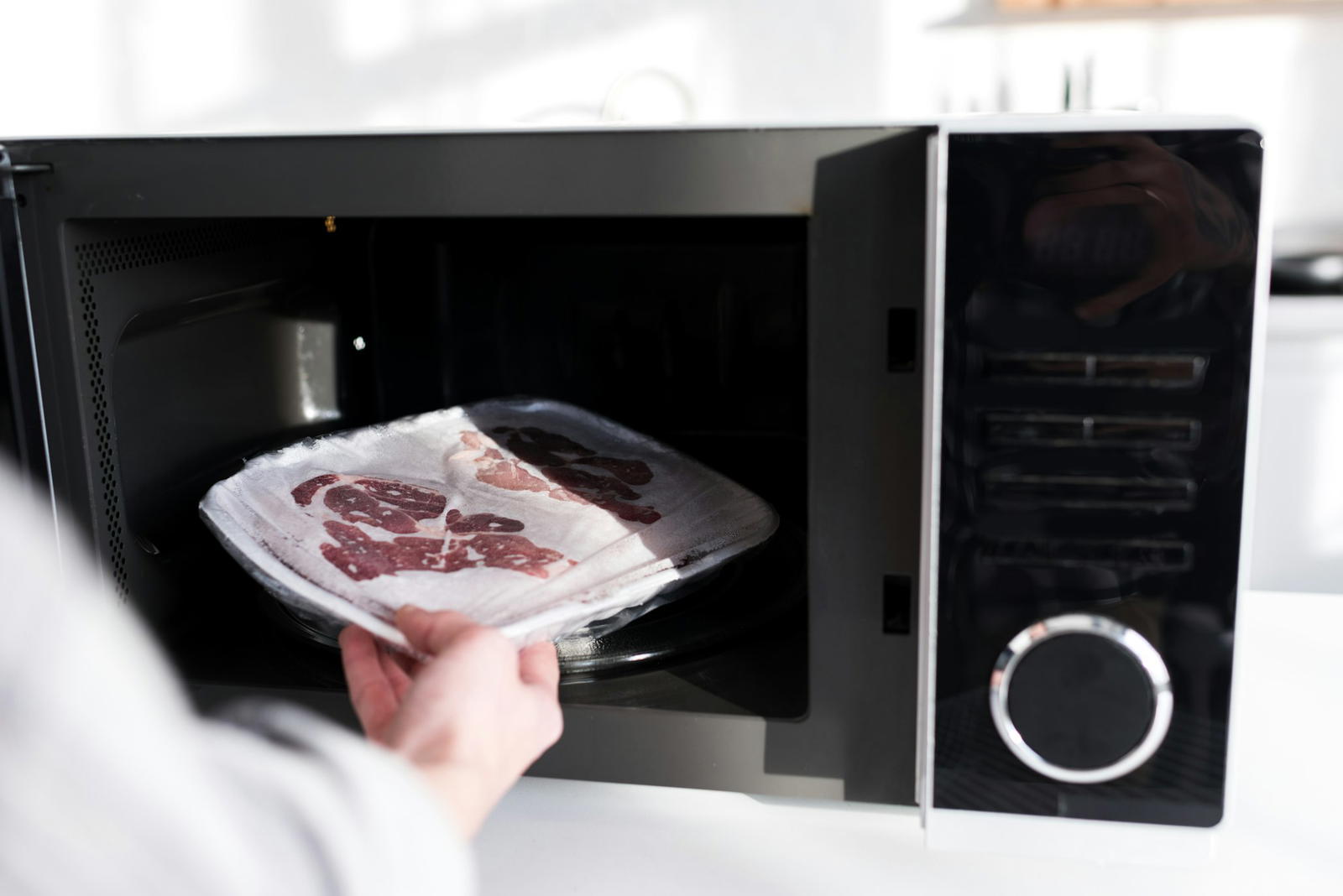 How To Get Rid Of A Smell In A Microwave: Fish, Burnt Popcorn, And More